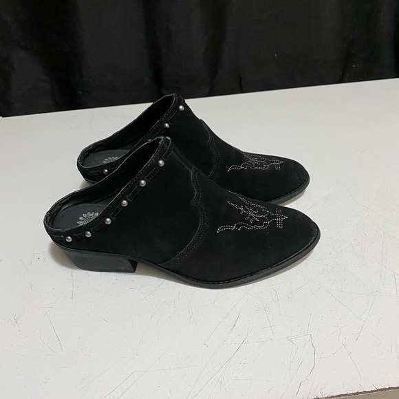 Yellow Box | Shoes | Yellow Box Black Women Side On Size 95 M | Poshmark